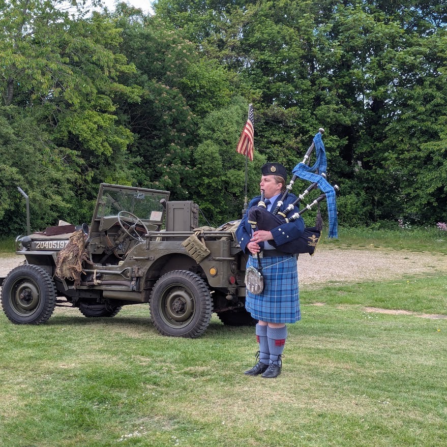 VE Day Memorial Unveiling – Leadenham Village Hall 2000